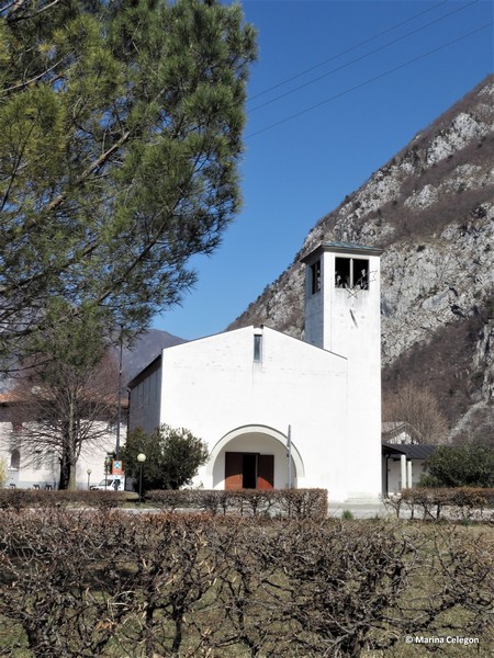 VENZONE (UD), fraz. Nuova Portis. Chiesa Parrocchiale di San Bartolomeo ...