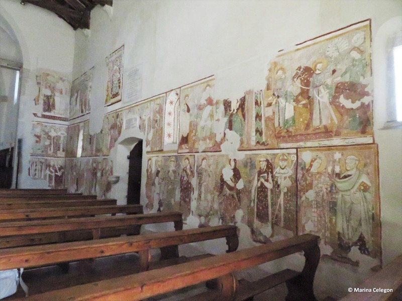 AVIANO (PN), fraz. Castel d’Aviano. Chiesa di Santa Giuliana ...